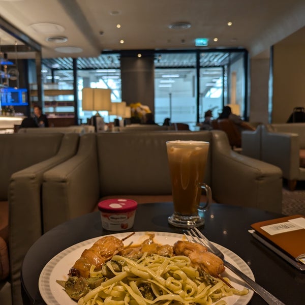 Singapore Airlines SilverKris Lounge - 52 tips