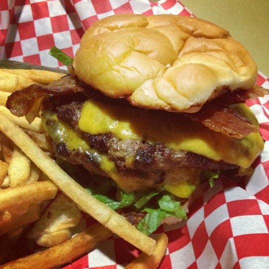 Traditions Bar & Grill - South LA - 14 tips from 1327 visitors