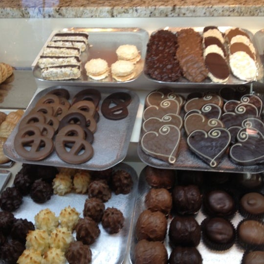 Andre's Confiserie Suisse - Bakery