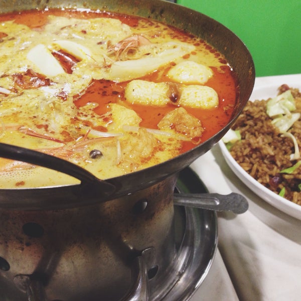 Bugis Singapore Street Food - Singaporean Restaurant in Malate City