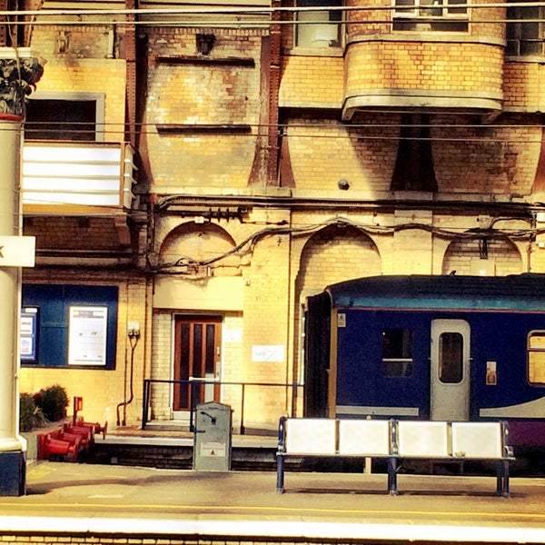 York Railway Station (YRK) - 112 tips from 17909 visitors