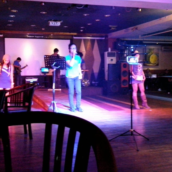 Rick's Cafe & Billiard - Tebet - 45 tips