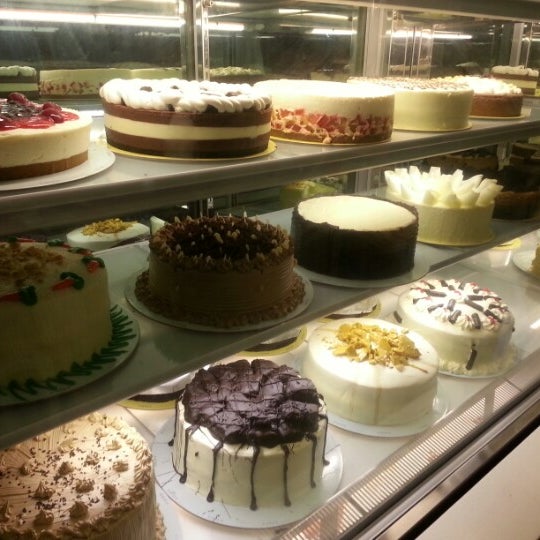 Calea Pastries and Coffee - Lungsod ng Bacolod, Negros Occidental
