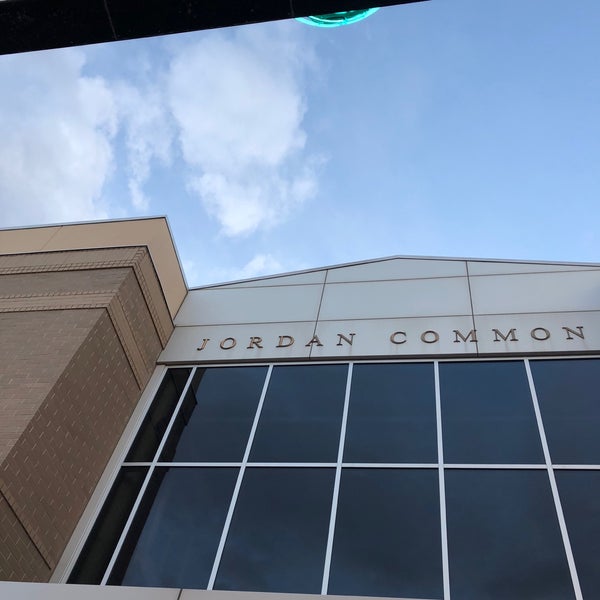 Jordan Commons - Shopping Mall in Sandy