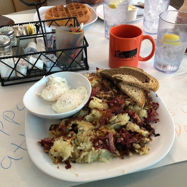 The Small Cafe - Breakfast Spot in Long Beach