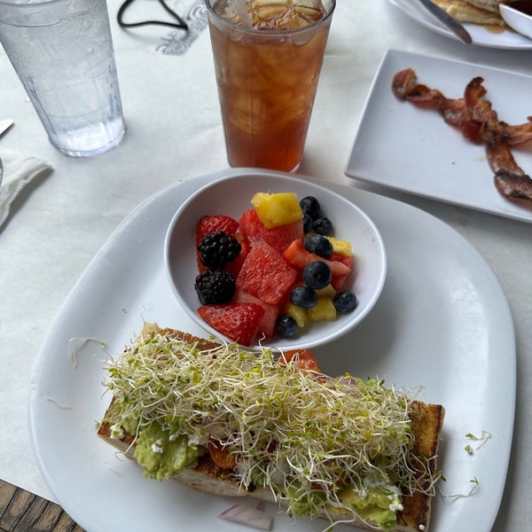 The Small Cafe - Breakfast Spot in Long Beach