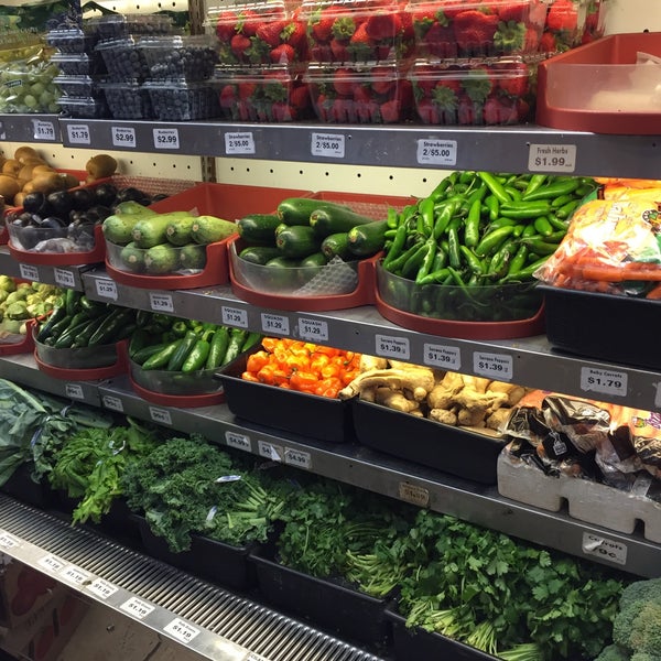 Uptown Shop & Save Market - Uptown - 4 tips from 132 visitors