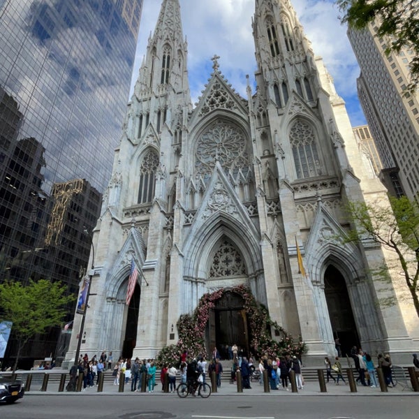 5th Avenue & 57th Street - Midtown East - New York, NY