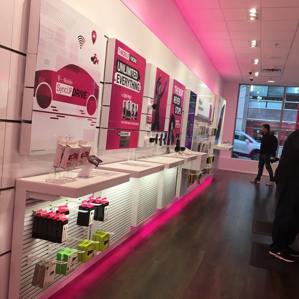 T-Mobile (Now Closed) - Mobile Phone Store