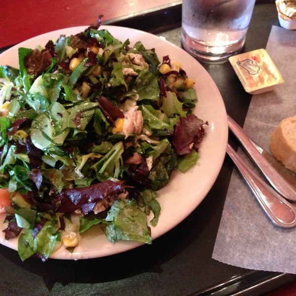 Sascha's 527 Cafe (Now Closed) - American Restaurant in Baltimore