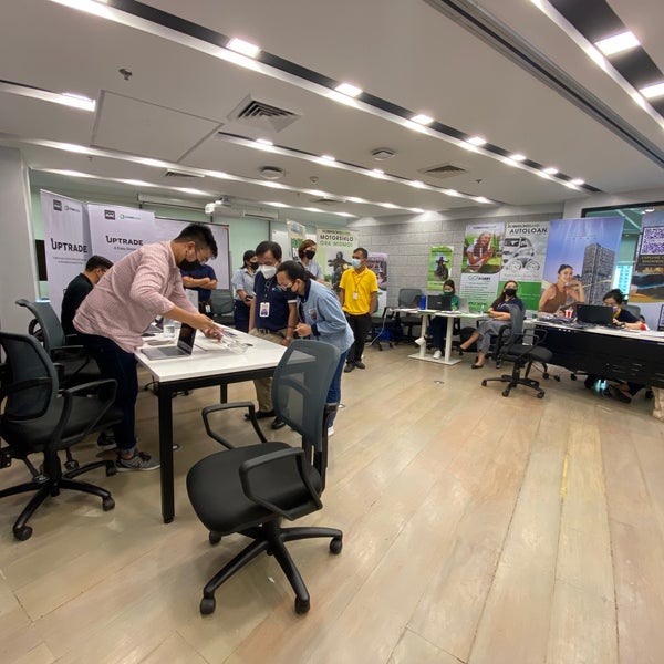 Robinsons Equitable Tower - ADB Ave, Ortigas Center