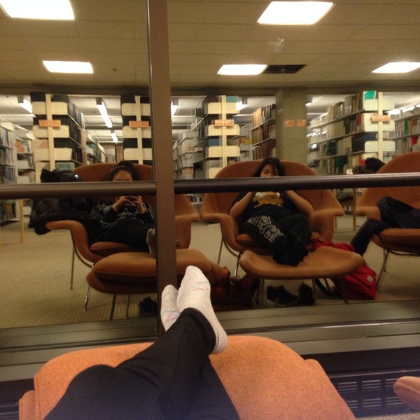 Wellesley College Clapp Library