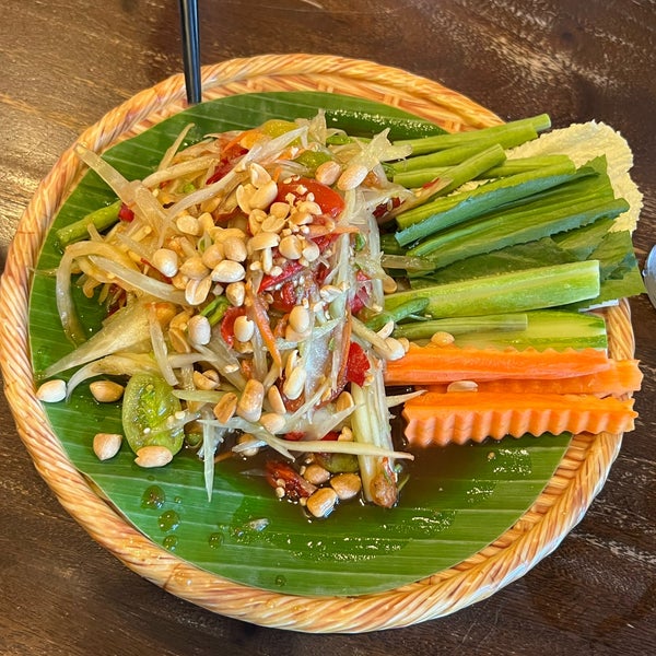 Ma Ma Thai Restaurant | ភោជនីយដ្ឋាន ថៃ ម៉ា ម៉ា - Thai Restaurant