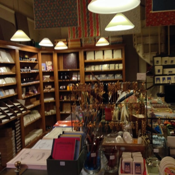Melodies graphiques - Arts and Crafts Store in Paris