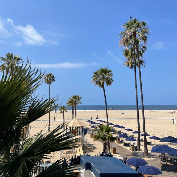 Jonathan Beach Club - Wilshire-Montana - 8 tips from 1724 visitors