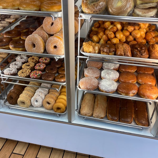 Happy Donuts - 1041 Gilman St