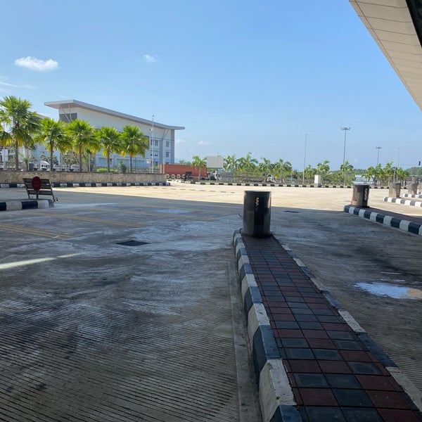 Bukit Kayu Hitam Immigration Complex - 72 tips