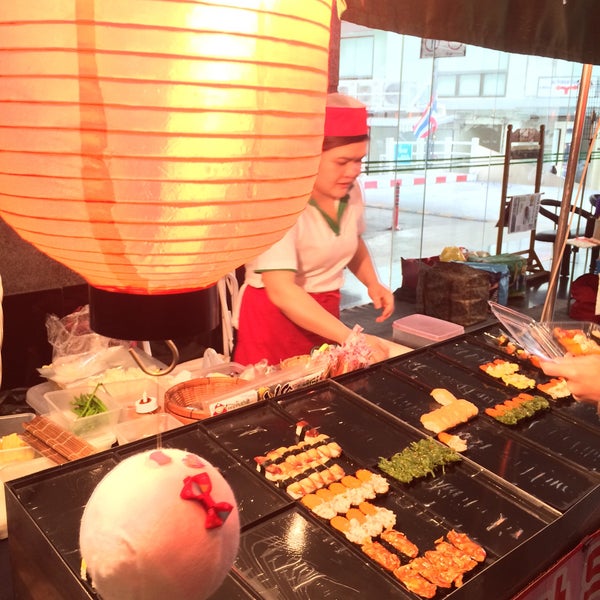 Photos at Vongvanij Complex Building B (อาคารว่องวานิช คอมเพล็กซ์ บี) - 10 tips from 1486 visitors