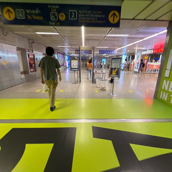 MRT พระราม 9 (Phra Ram 9) BL20 - Metro Station