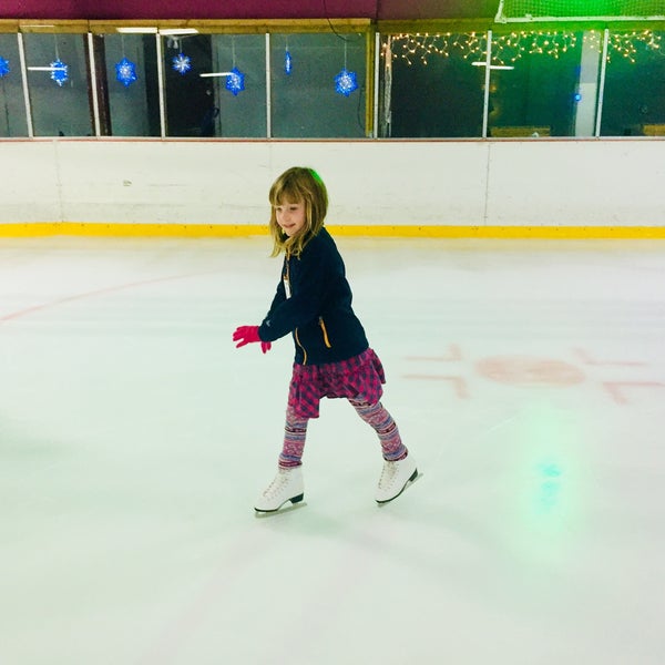 Iceland Ice Skating Center - Van Nuys, CA