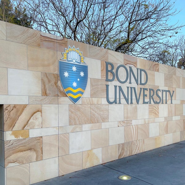 Bond University - University in Robina