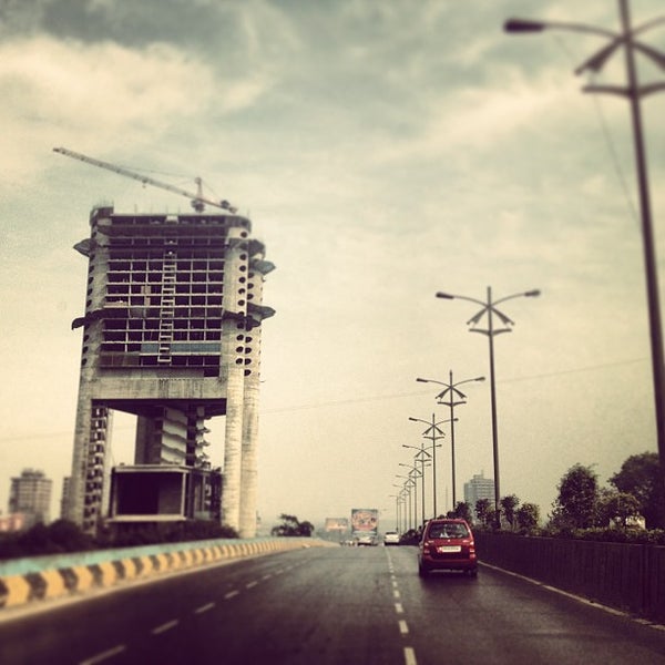 IIT Main Gate - Bus Station in Mumbai