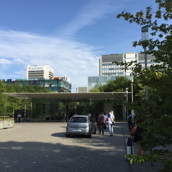 Novartis Campus Main Gate - St. Johann - Novartis Campus