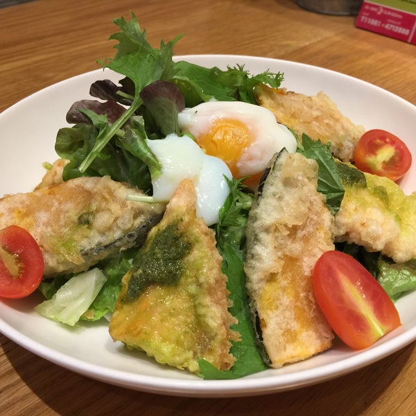 on the table (ออน เดอะ เทเบิล) (Now Closed) - Yoshoku Restaurant