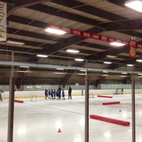 West St. Paul Ice Arena - 60 Emerson Ave W