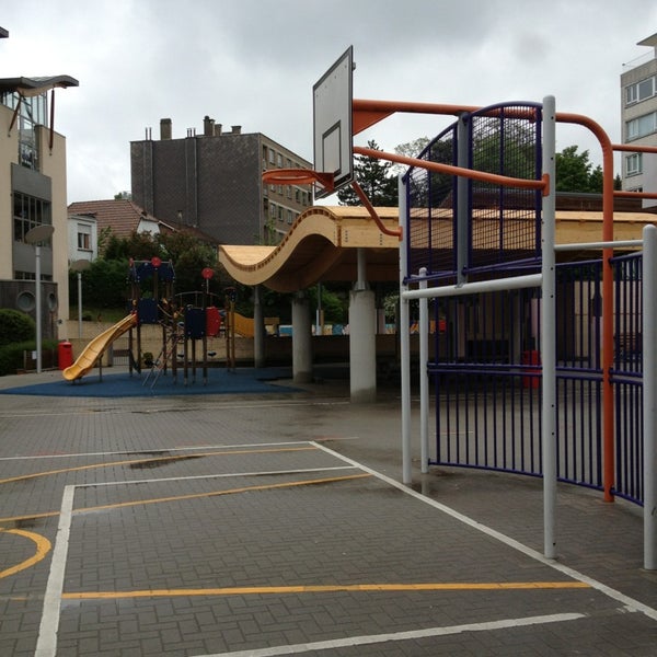 Ecole du Val Fleuri - Elementary School in Uccle / Ukkel