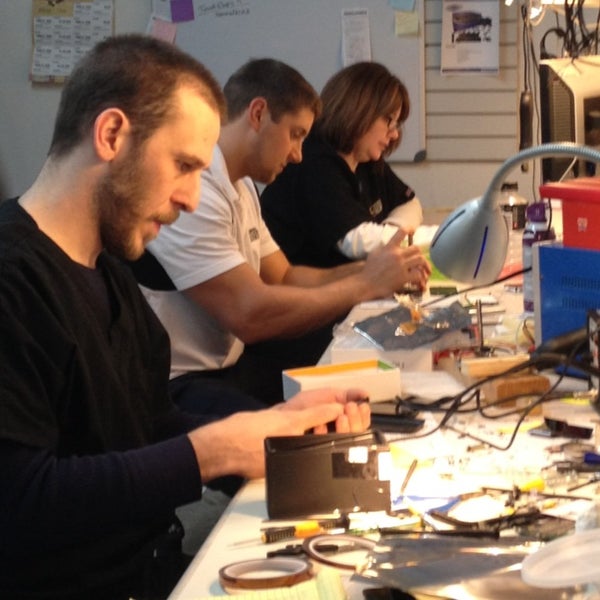 Normal Gadgets - Electronics Store