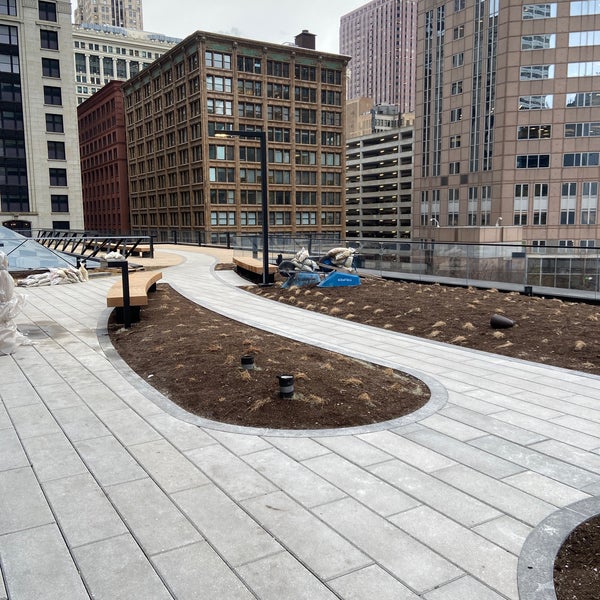 Willis Tower Outdoor Terrace - Roof Deck in Chicago