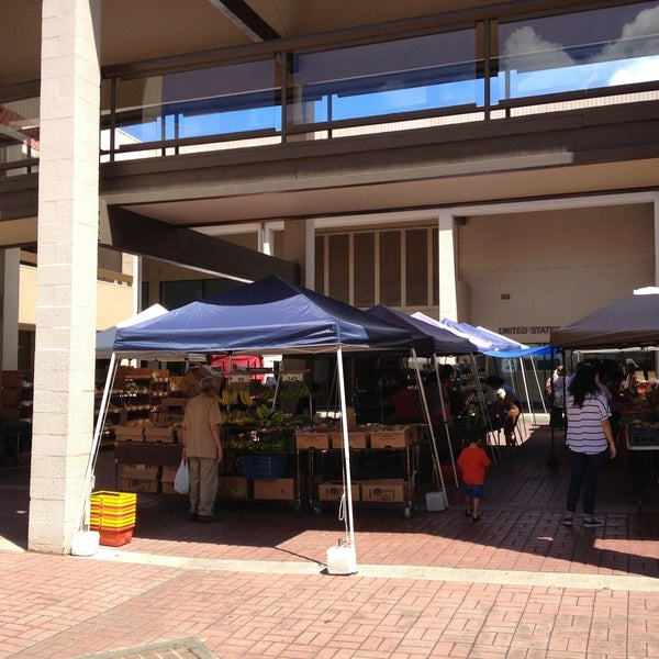 Manoa Marketplace - Manoa - Honolulu, HI