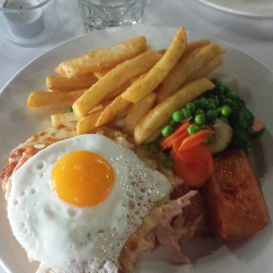 Commercial Hotel - Alexandra, VIC