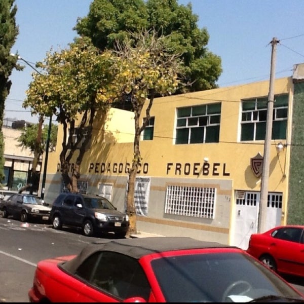 Centro Pedagogico Froebel - College and University in Mexico City