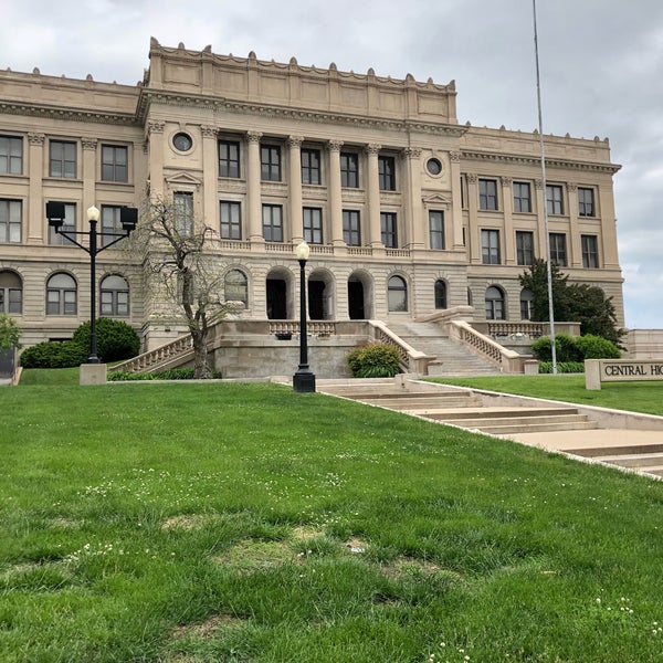 Omaha Central High School - Downtown Omaha - 124 N 20th St