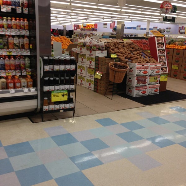 Pathmark (Now Closed) - Supermarket in Holbrook
