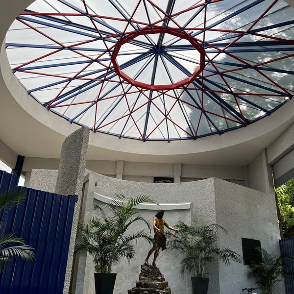 Universidad Motolinia - Student Center in Del Valle Centro
