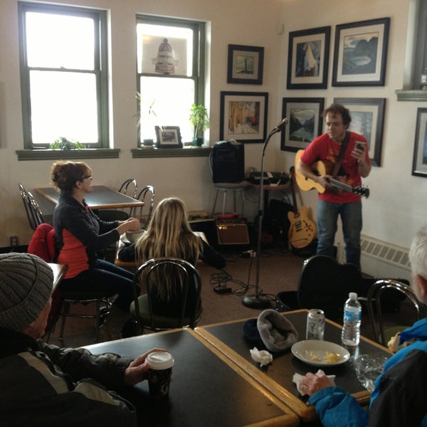 The Station Coffee House and Gallery - Café