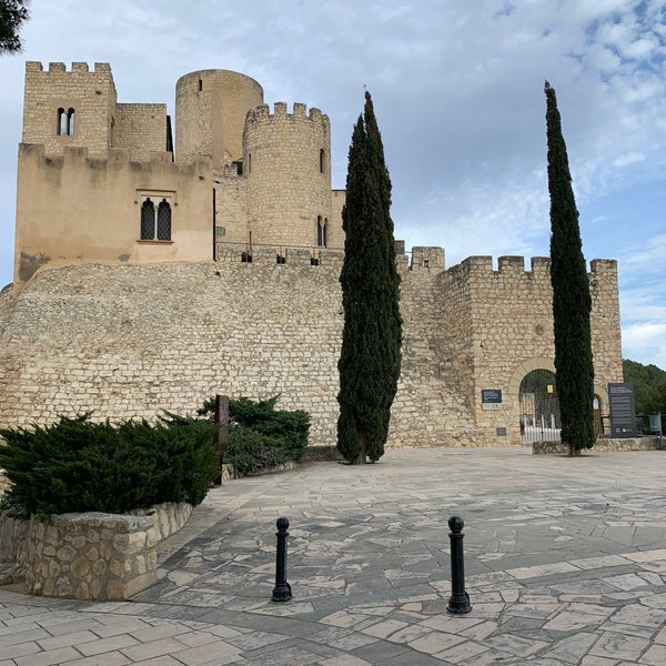 El Castell de Castellet - La Gornal, Catalunya