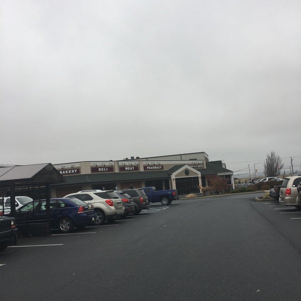 Photos at Shady Maple Farm Market - Supermarket