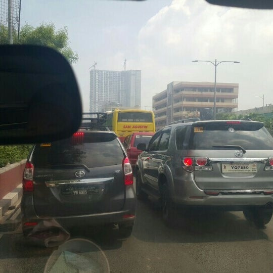 Intersection Roxas Boulevard - Sen. Gil J. Puyat Avenue - Barangay 76 ...