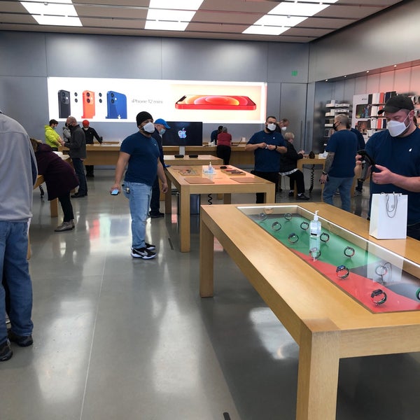 Apple Evergreen Walk - South Windsor, CT