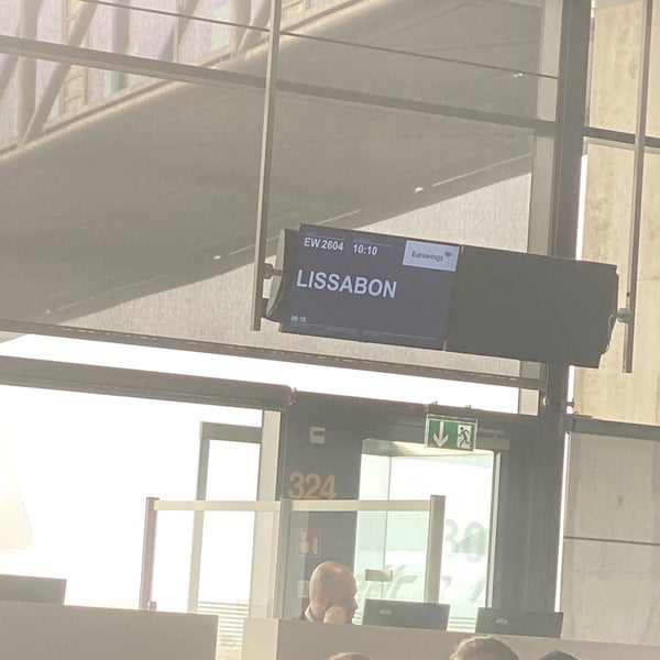 Terminal 4 - STR Airport