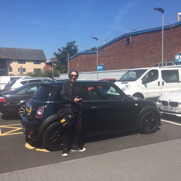 Douglas Park BMW & Mini - Car Dealership in Townhead
