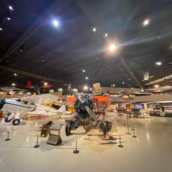 EAA AirVenture Museum - Museum