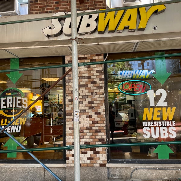 Subway Restaurant - Sandwich Spot in Hell's Kitchen