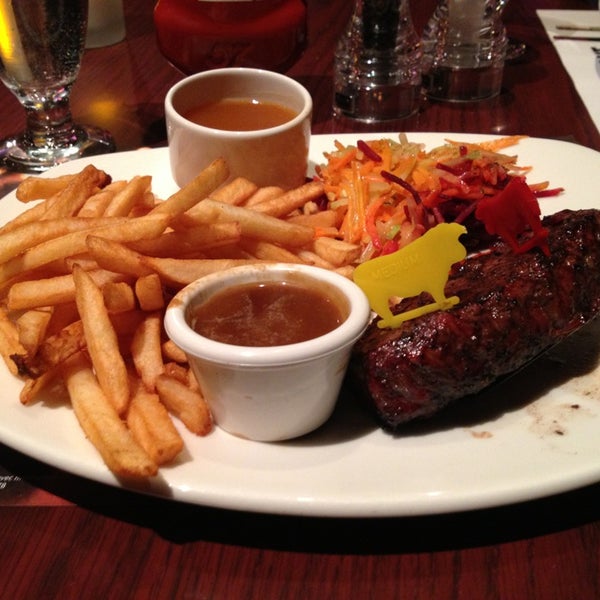 Rôtisserie St-Hubert - 4 tips from 127 visitors