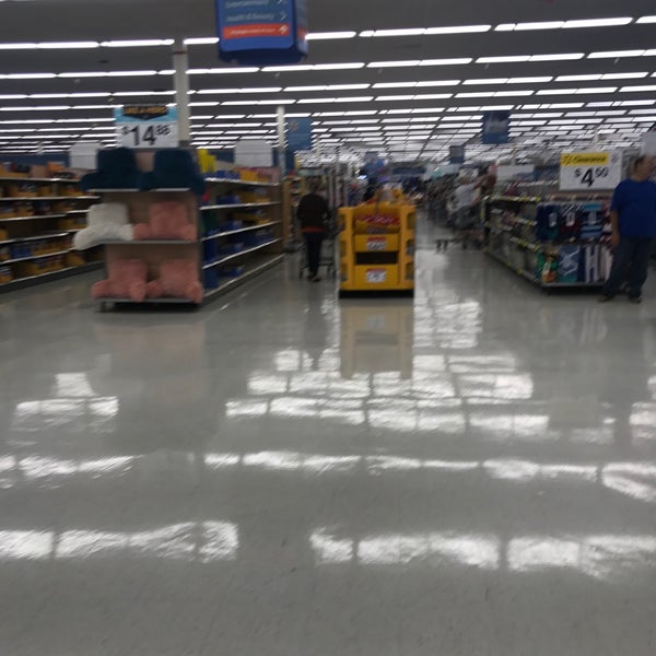Walmart Supercenter - Marietta、OH