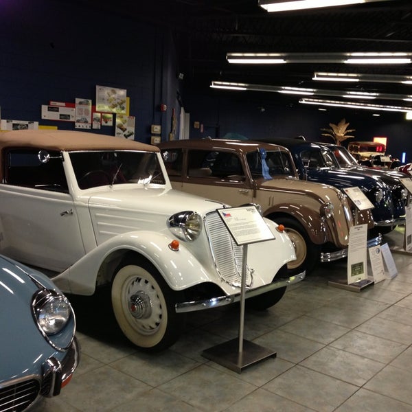 Tampa Bay Auto Museum - Museum